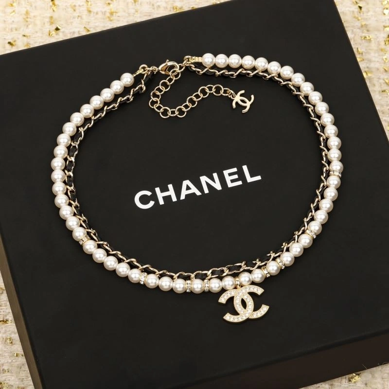 Top mirror Chanel Necklaces
