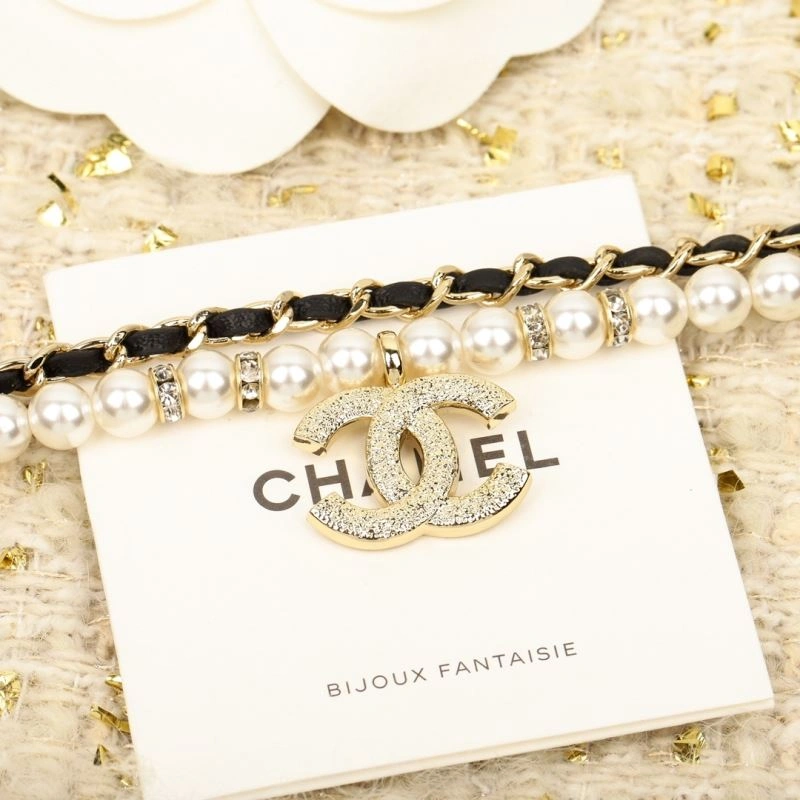 Top mirror Chanel Necklaces
