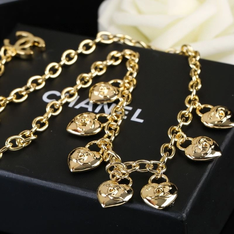 Accurate model Chanel Necklaces