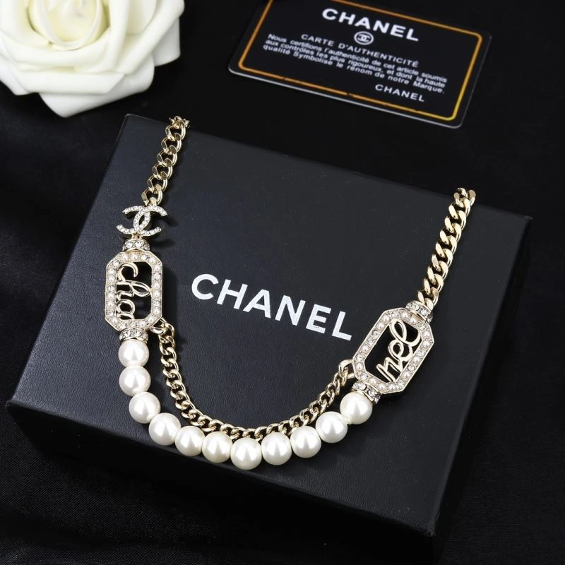Top mirror Chanel Necklaces