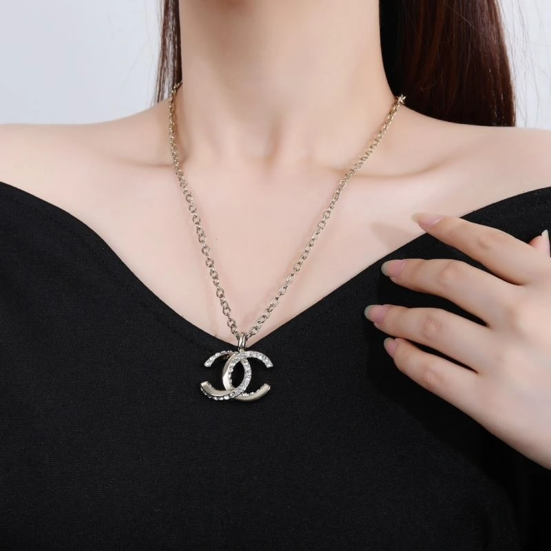 Cut-rate Chanel Necklaces
