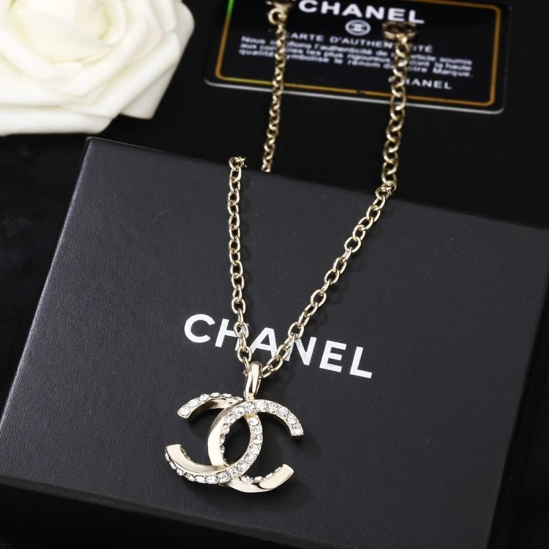 Cut-rate Chanel Necklaces