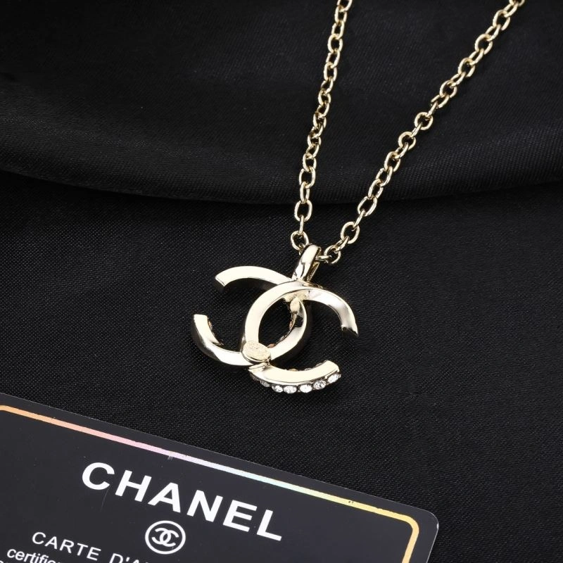 Cut-rate Chanel Necklaces