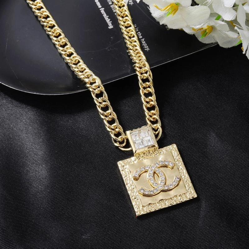 Cut-rate Chanel Necklaces