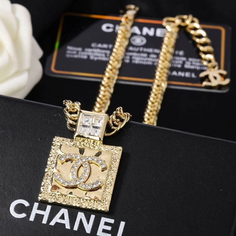Cut-rate Chanel Necklaces