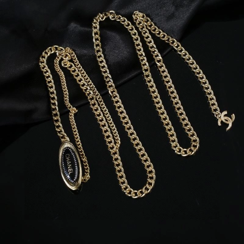 Top match Chanel Necklaces