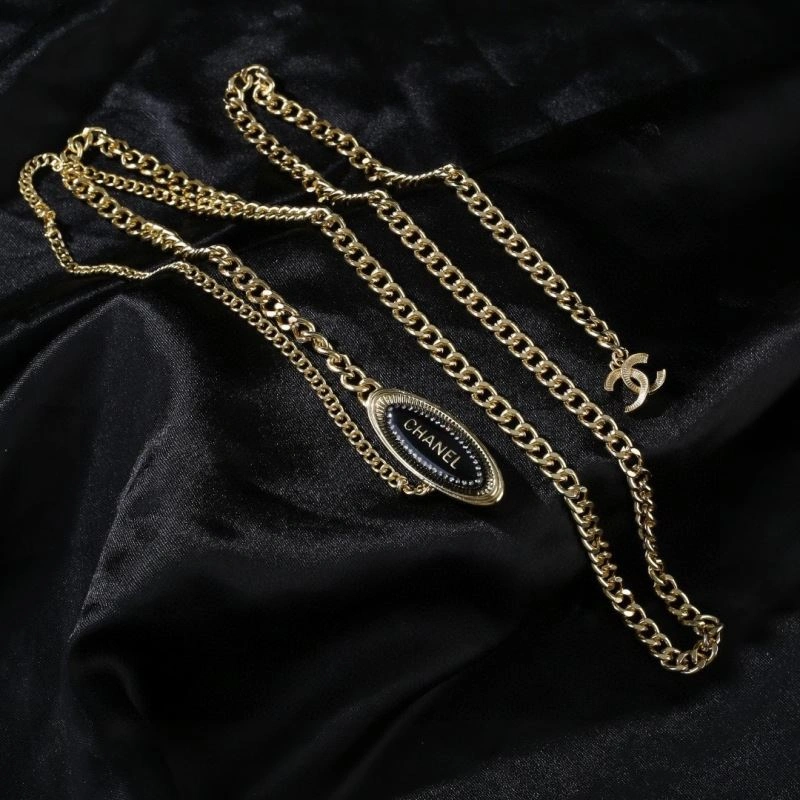 Top match Chanel Necklaces