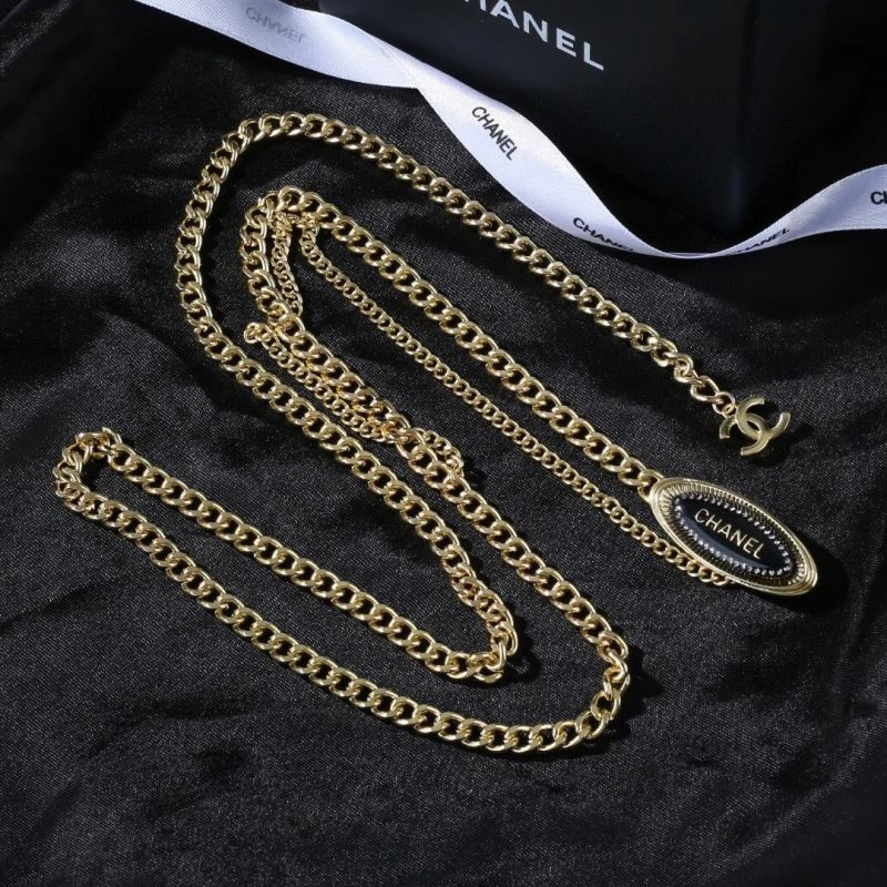 Top match Chanel Necklaces