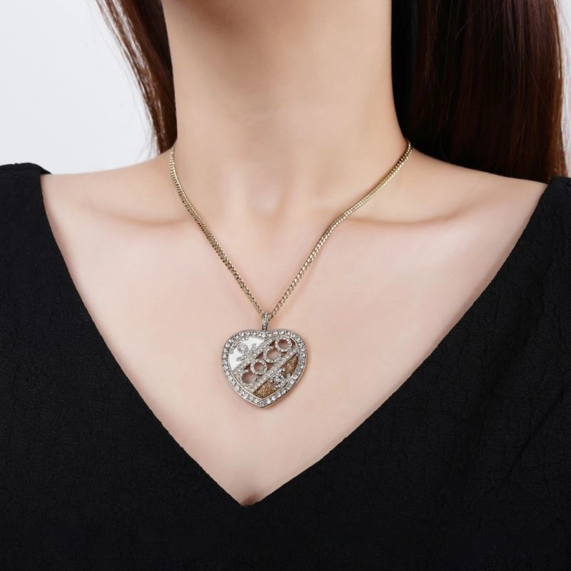 Indistinguishable Chanel Necklaces