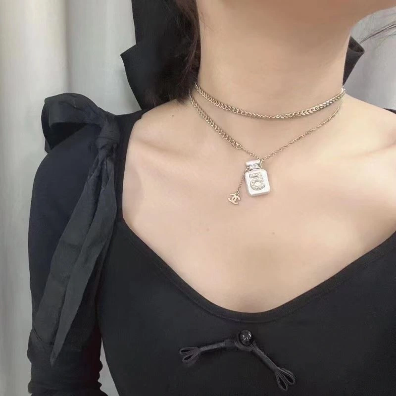 1:1 copy Chanel Necklaces