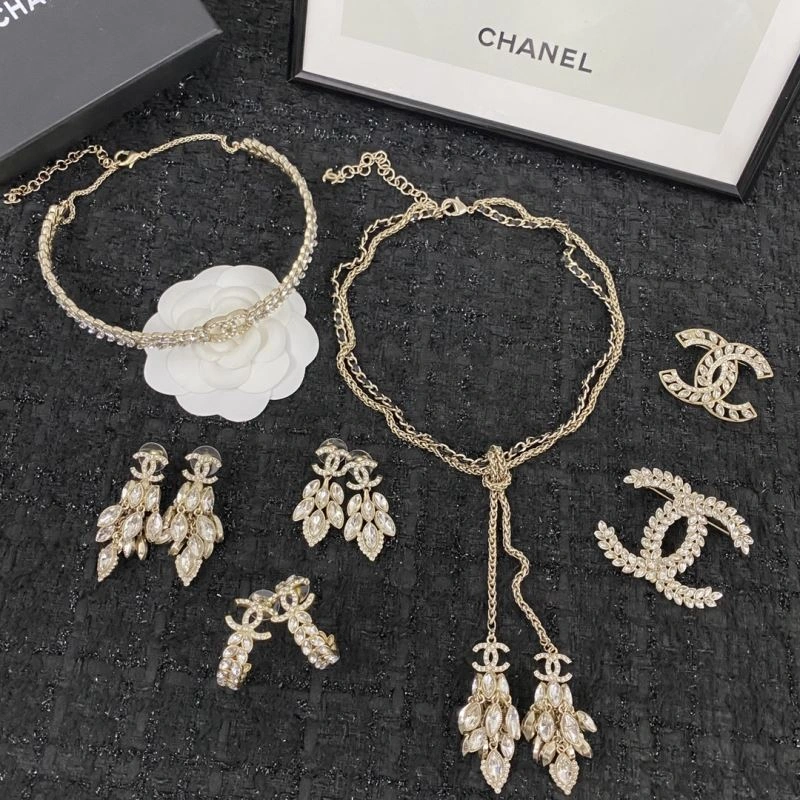Cut-rate Chanel Necklaces
