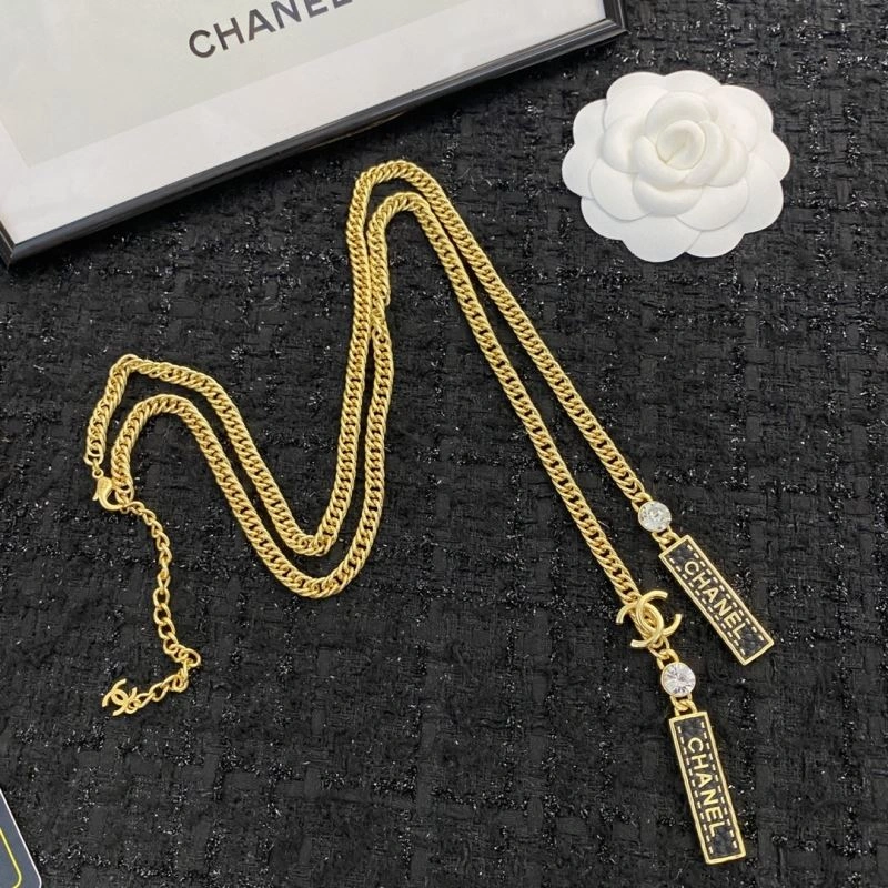 Top match Chanel Necklaces