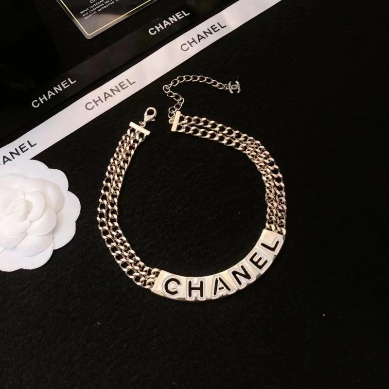 Top match Chanel Necklaces