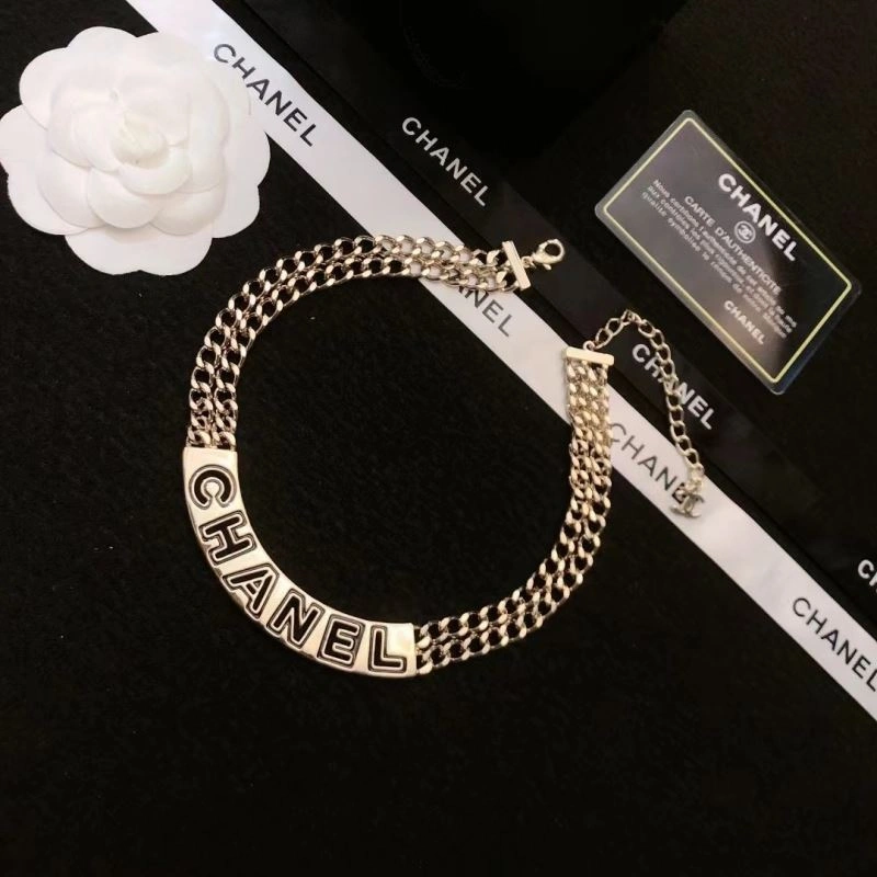 Top match Chanel Necklaces