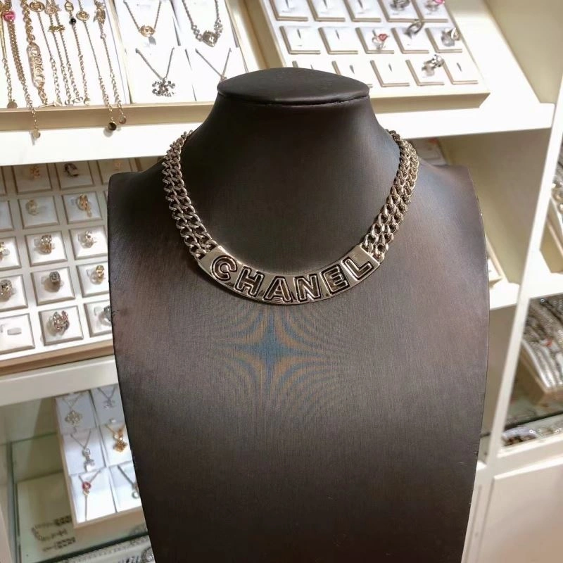 Top match Chanel Necklaces