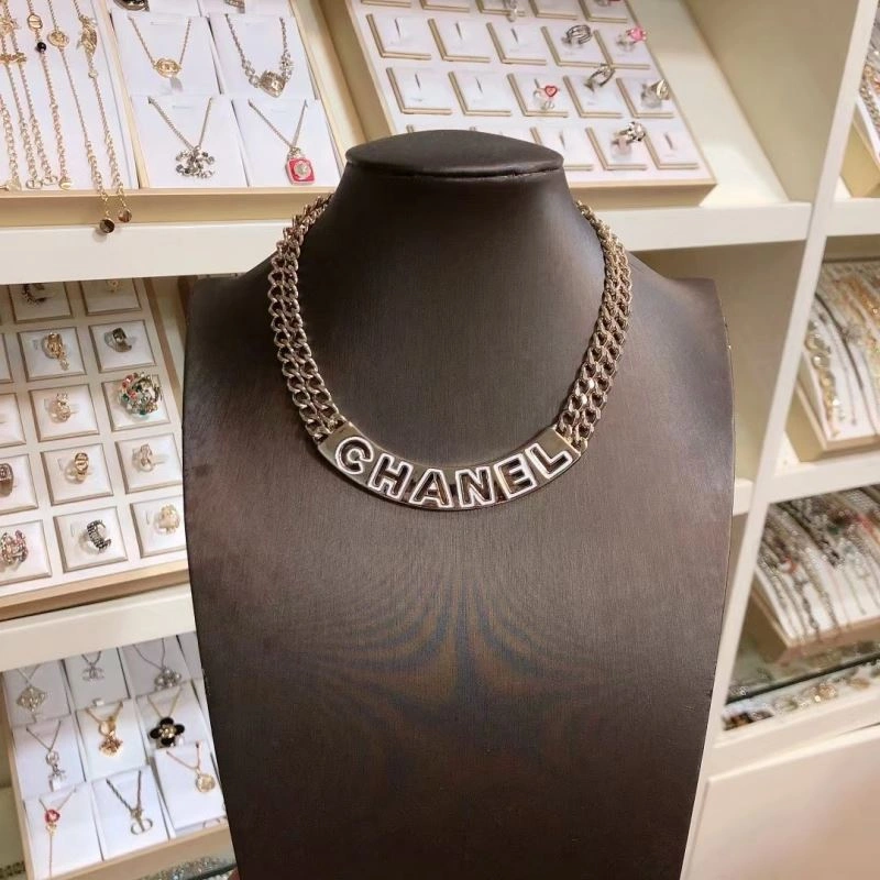 Top match Chanel Necklaces