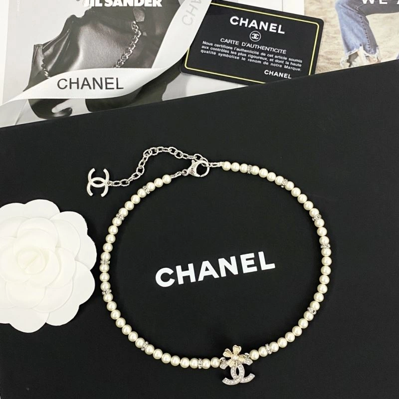 Top mirror Chanel Necklaces