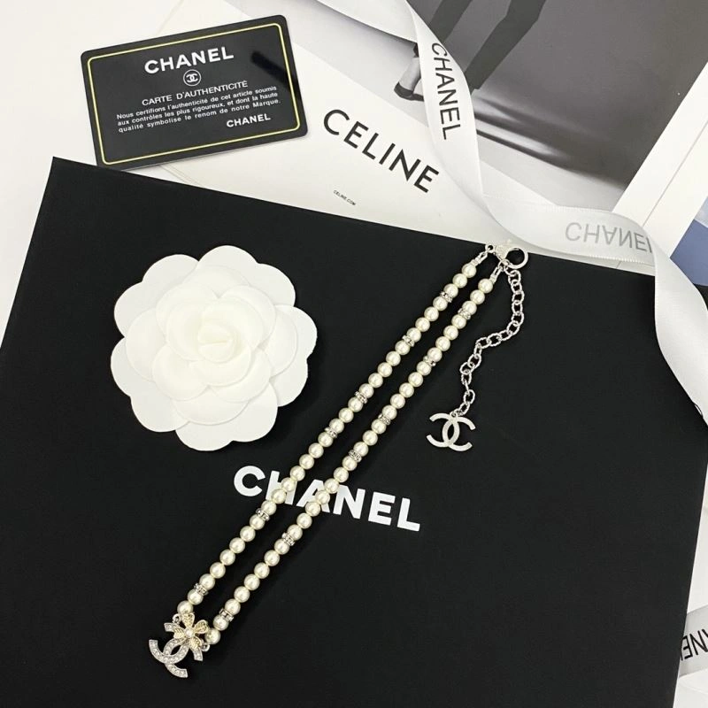Top mirror Chanel Necklaces