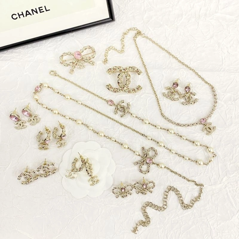 Exact replica Chanel Necklaces