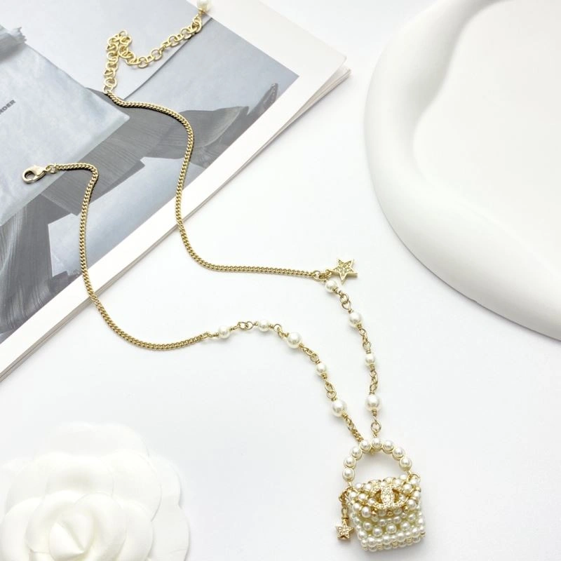 Accurate model Chanel Necklaces