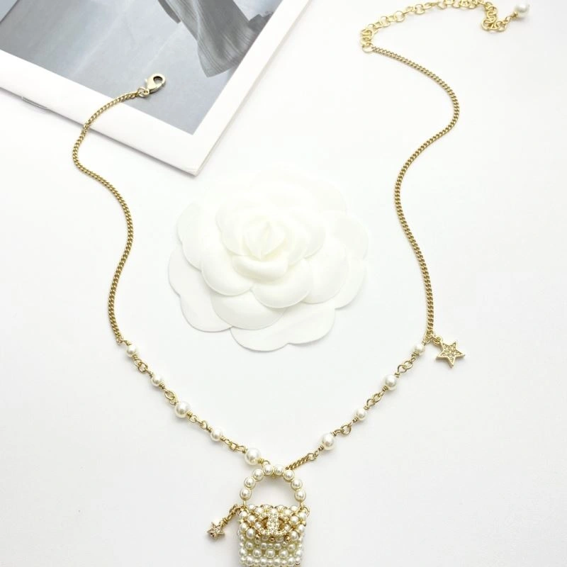 Accurate model Chanel Necklaces