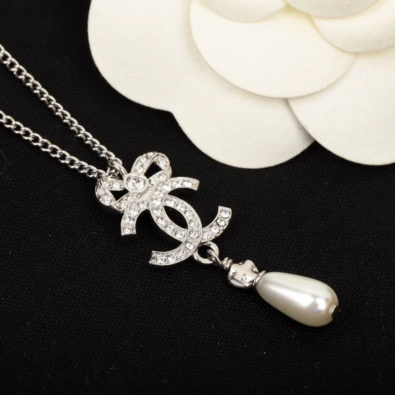 Bargain Chanel Necklaces