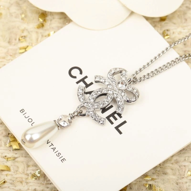 Bargain Chanel Necklaces