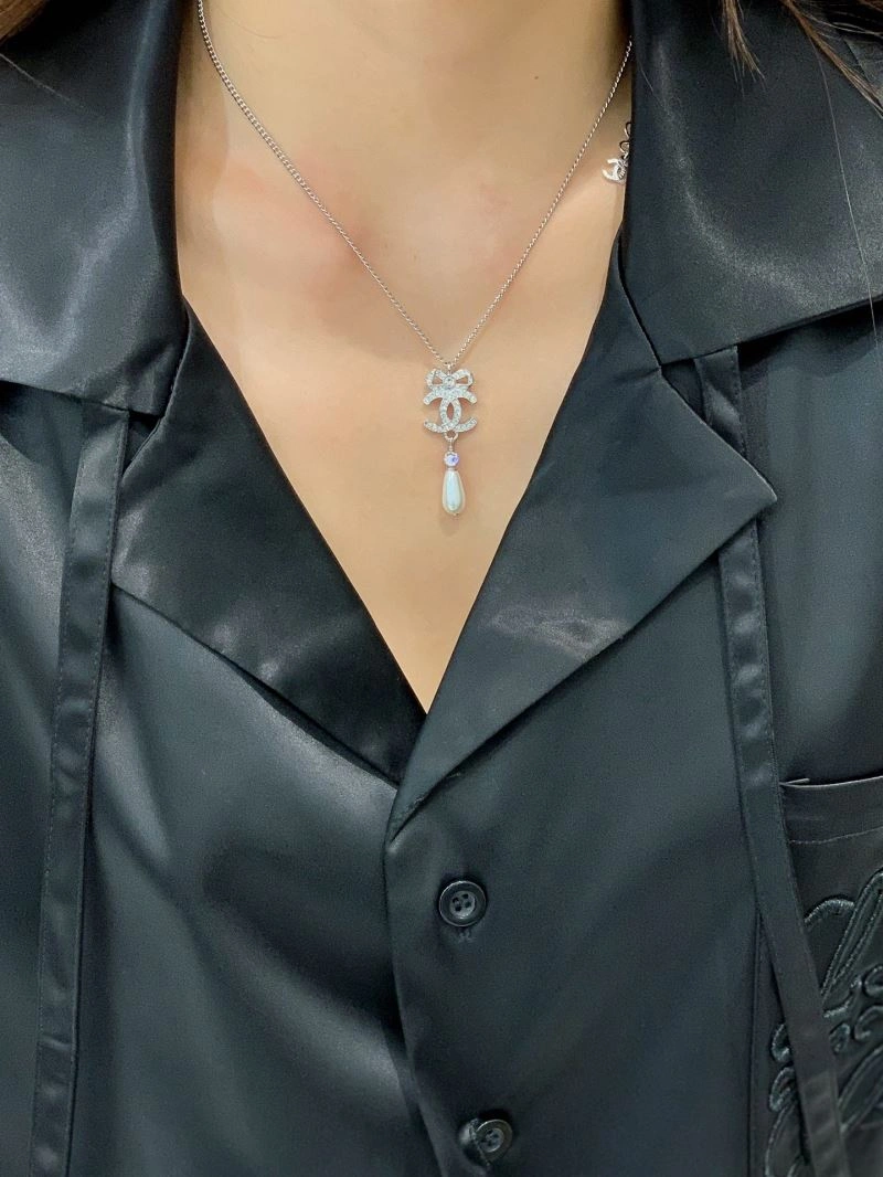 Bargain Chanel Necklaces