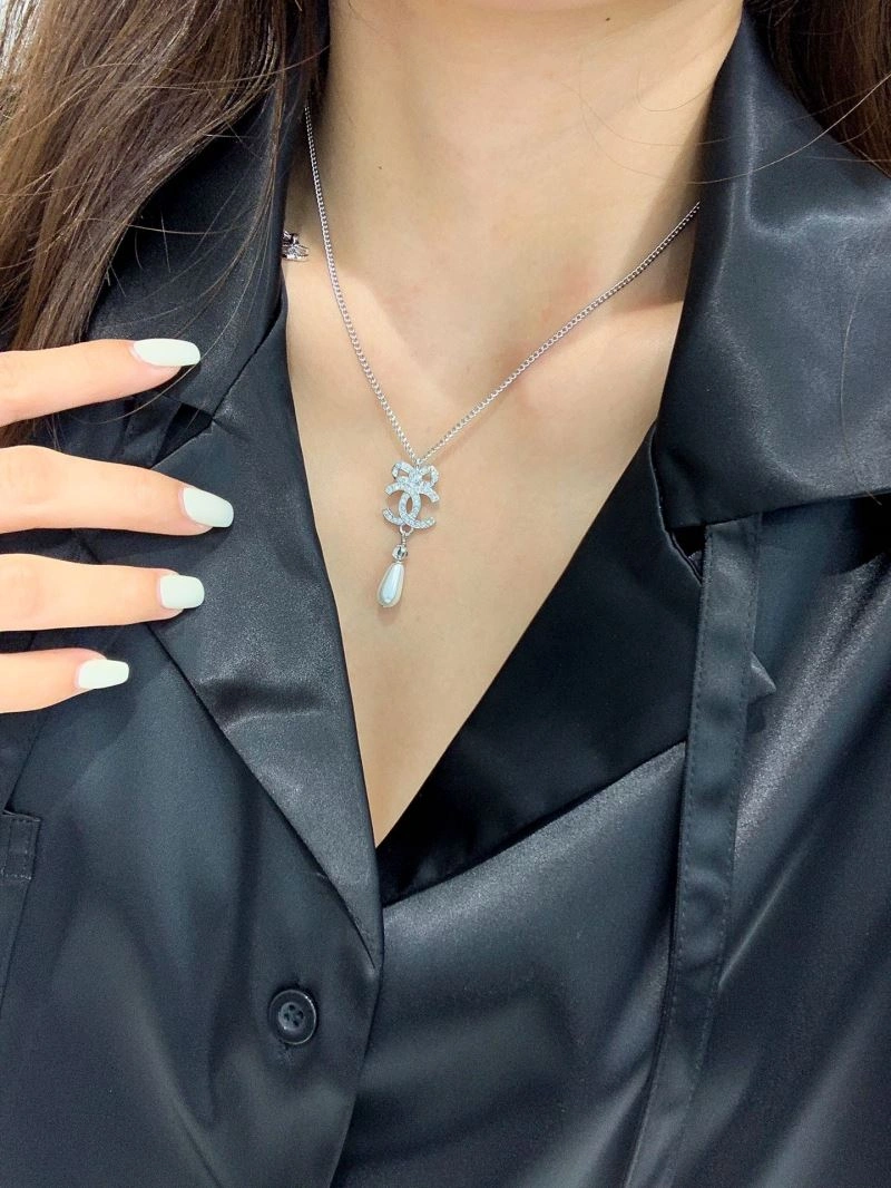 Bargain Chanel Necklaces