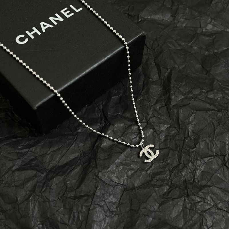 Accurate model Chanel Necklaces