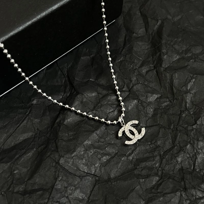 Accurate model Chanel Necklaces