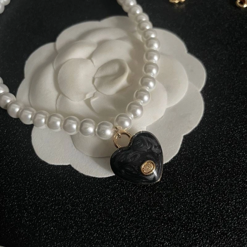 Inexpensive Chanel Necklaces