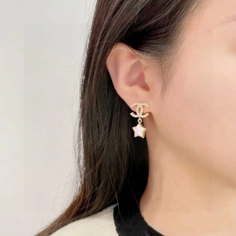 Accurate model Chanel Necklaces