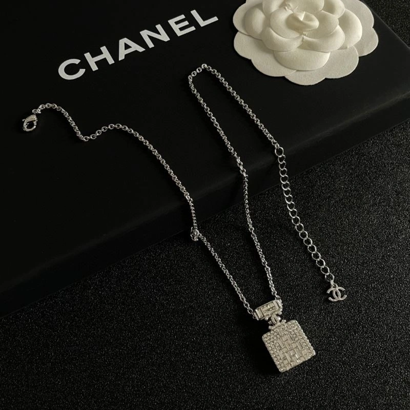 High accuracy Chanel Necklaces