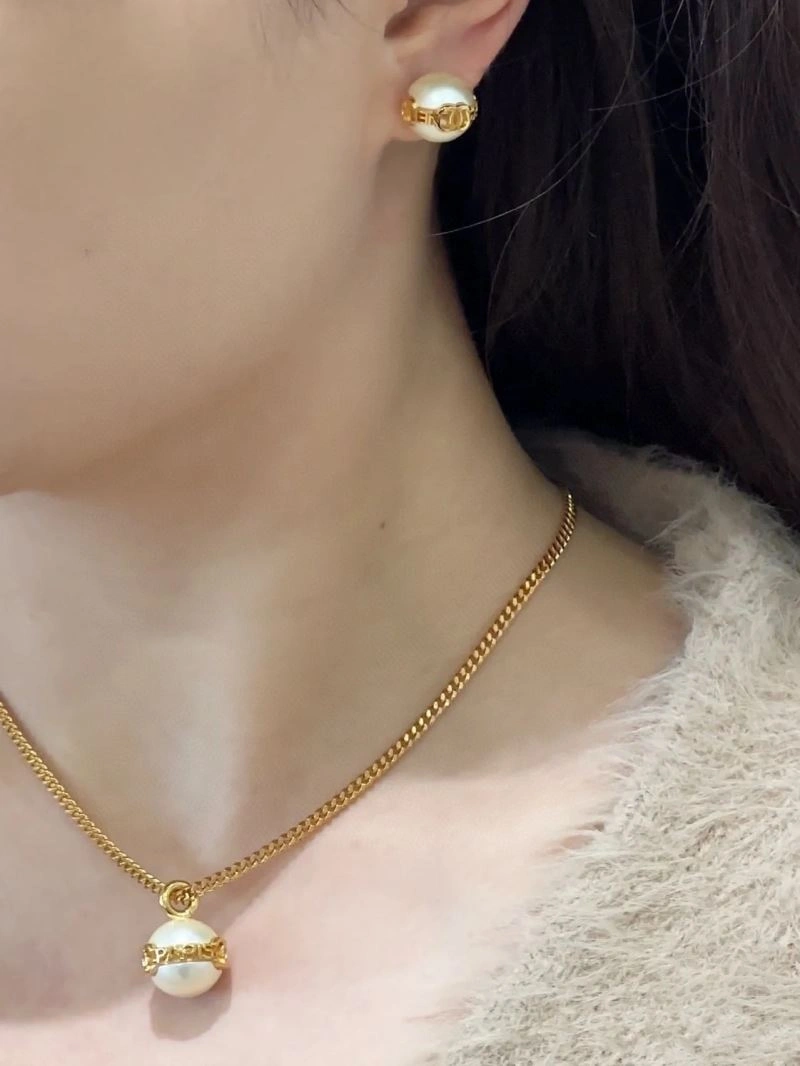 Legit Chanel Necklaces