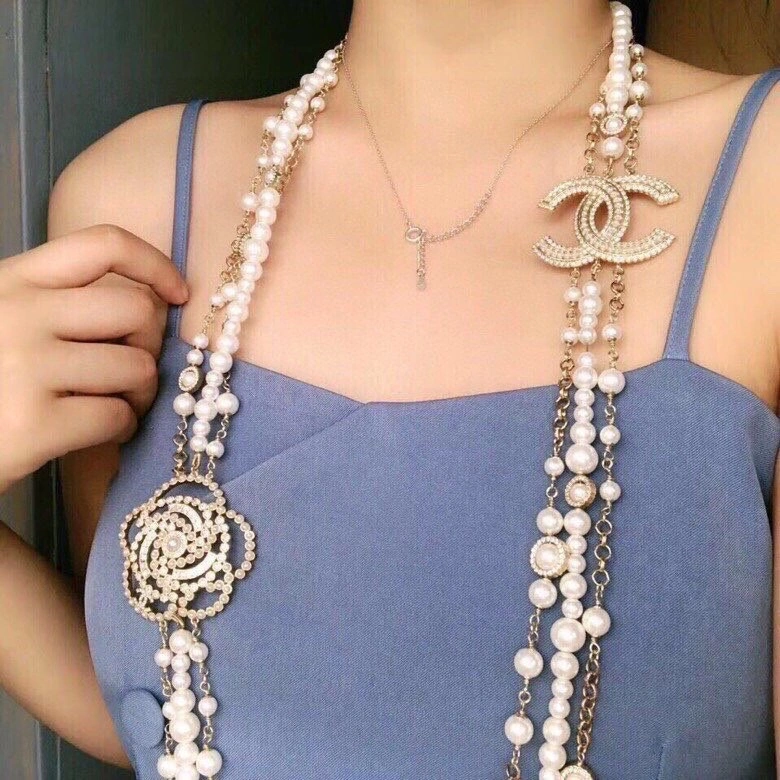 Accurate model Chanel Necklaces