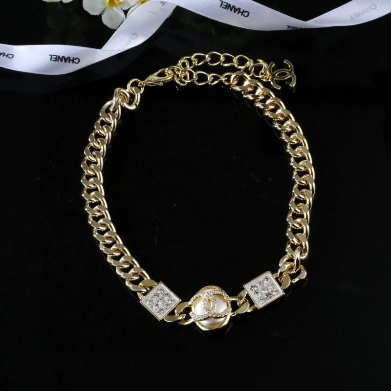 Accurate model Chanel Necklaces
