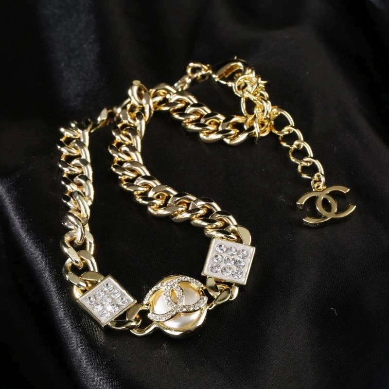 Accurate model Chanel Necklaces