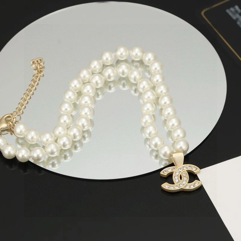 Accurate model Chanel Necklaces
