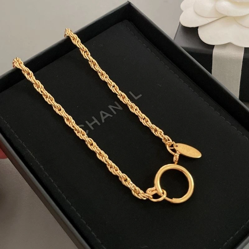 Bargain Chanel Necklaces