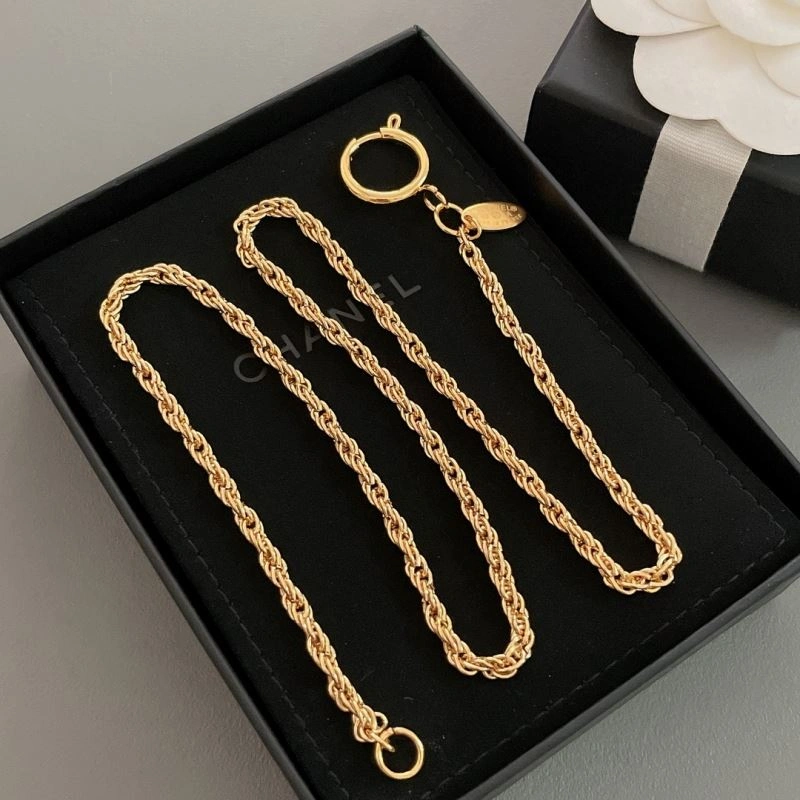 Bargain Chanel Necklaces