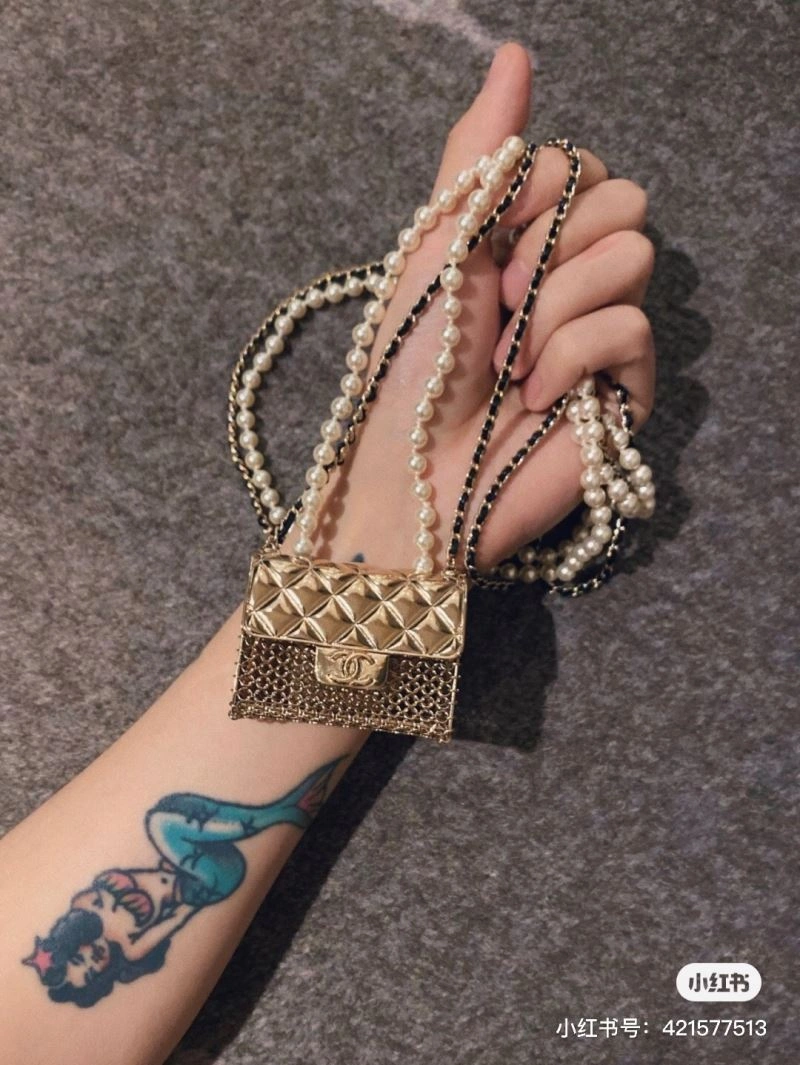 Low-cost Chanel Necklaces