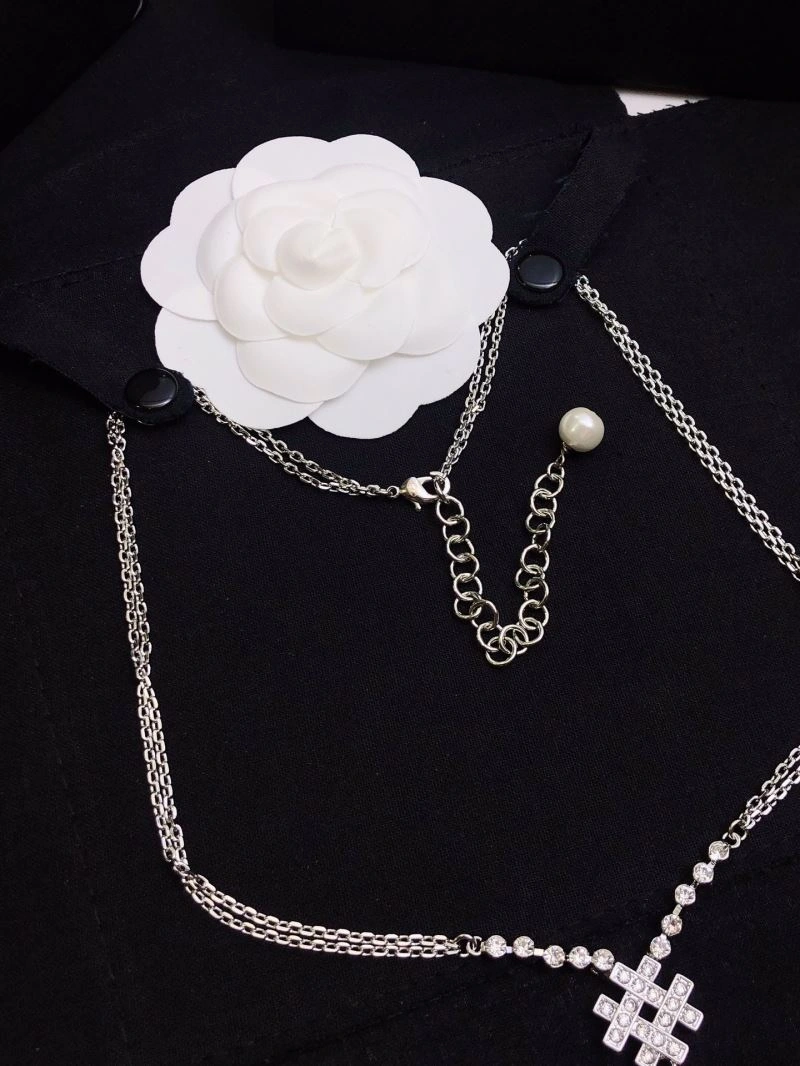 Cut-rate Chanel Necklaces