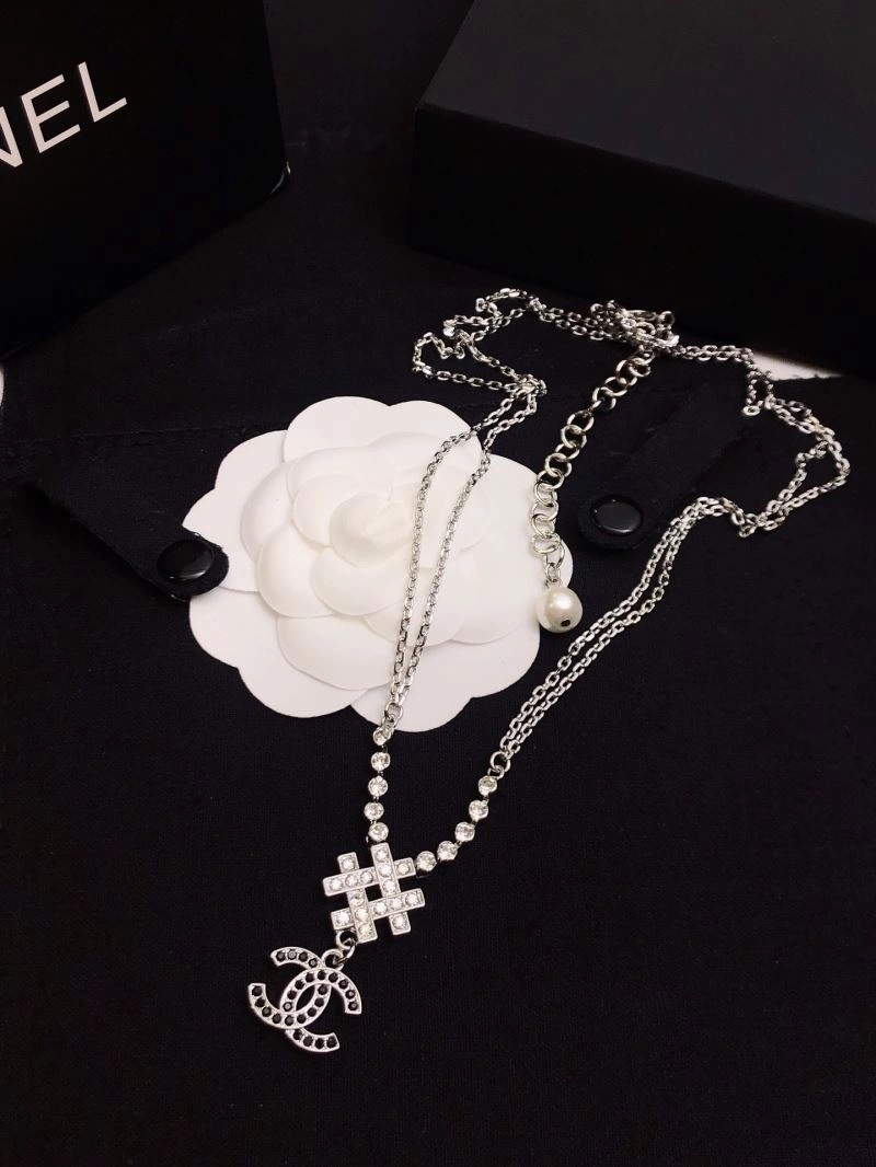 Cut-rate Chanel Necklaces