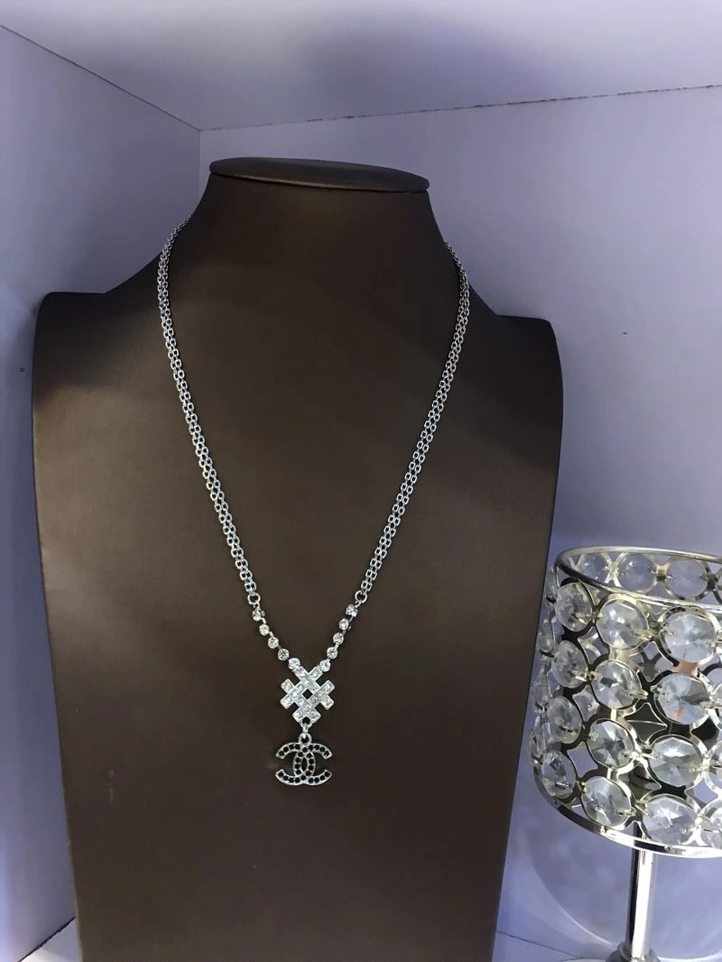 Cut-rate Chanel Necklaces