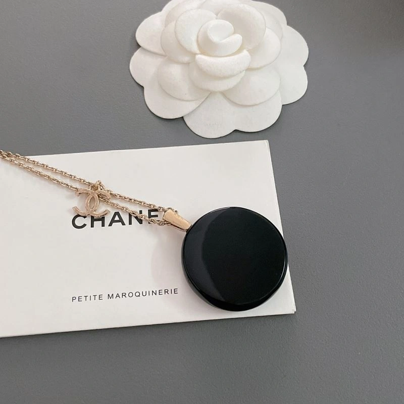 Cut-rate Chanel Necklaces