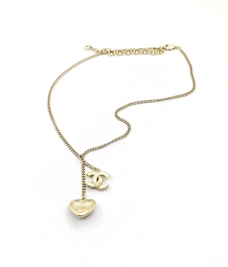 Top match Chanel Necklaces