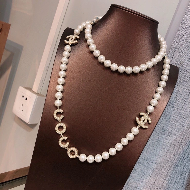 Top match Chanel Necklaces