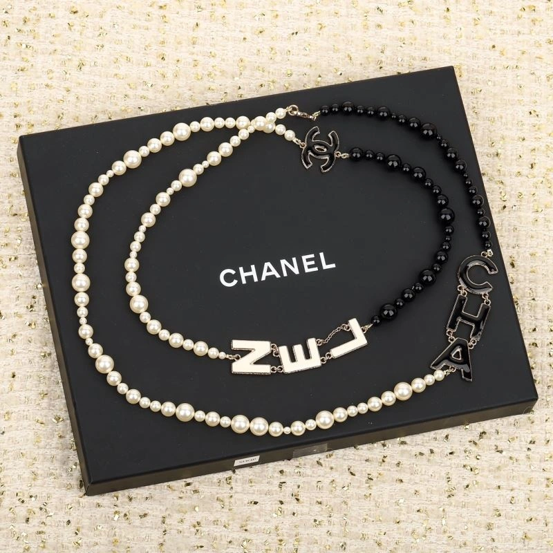 Top mirror Chanel Necklaces