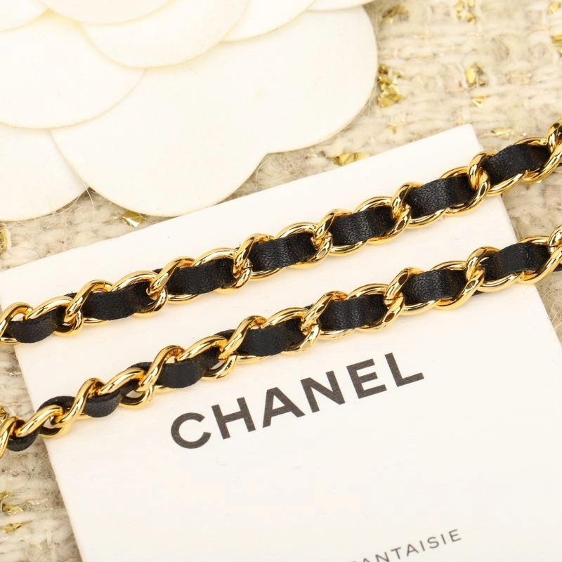 Top match Chanel Necklaces